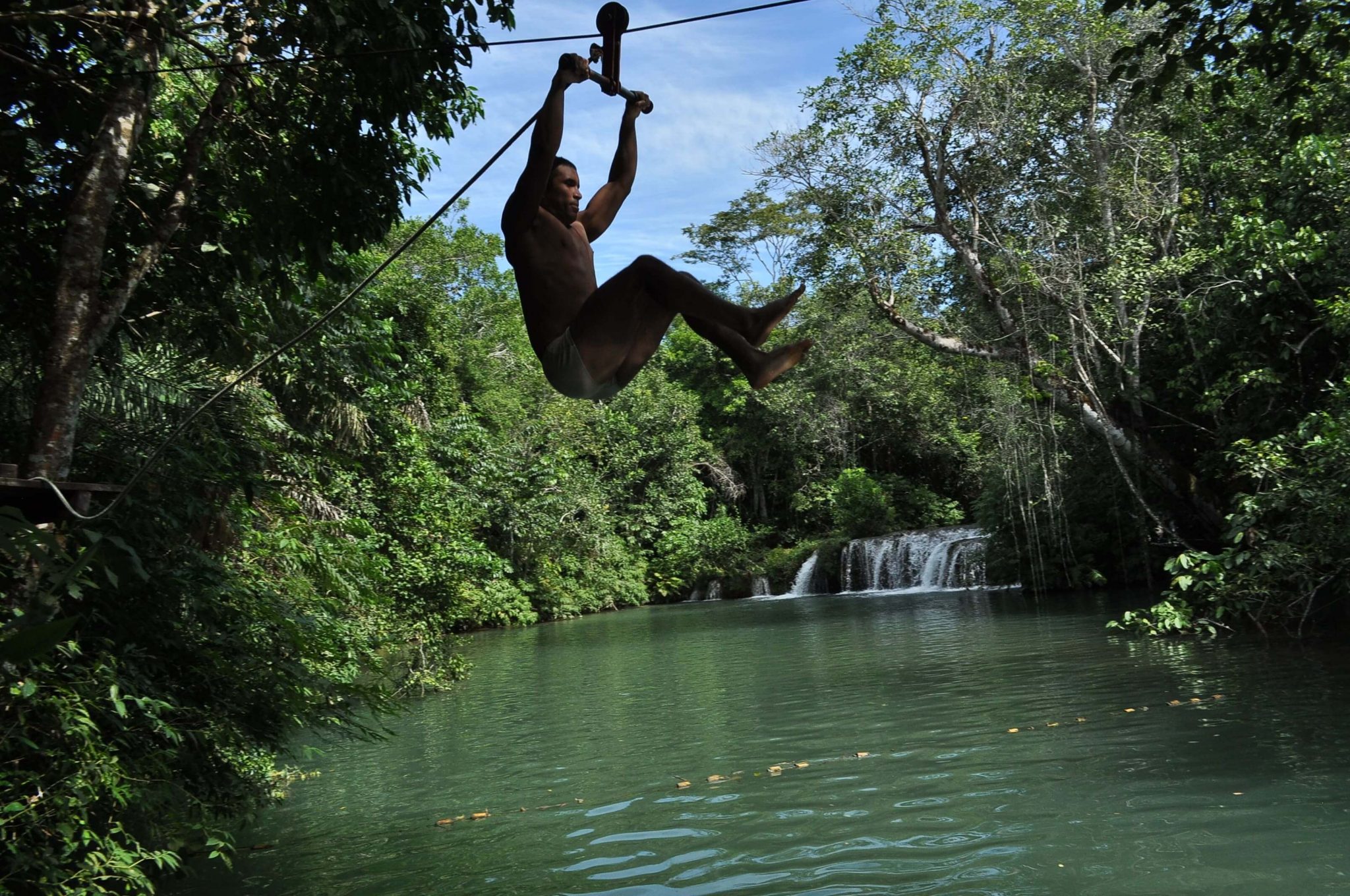 Ceita Corê - Trilha e Cachoeiras - Águas Turismo
